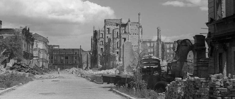 Inside the Legendary Sniper Duels of Vasily Zaytsev - History Chronicler